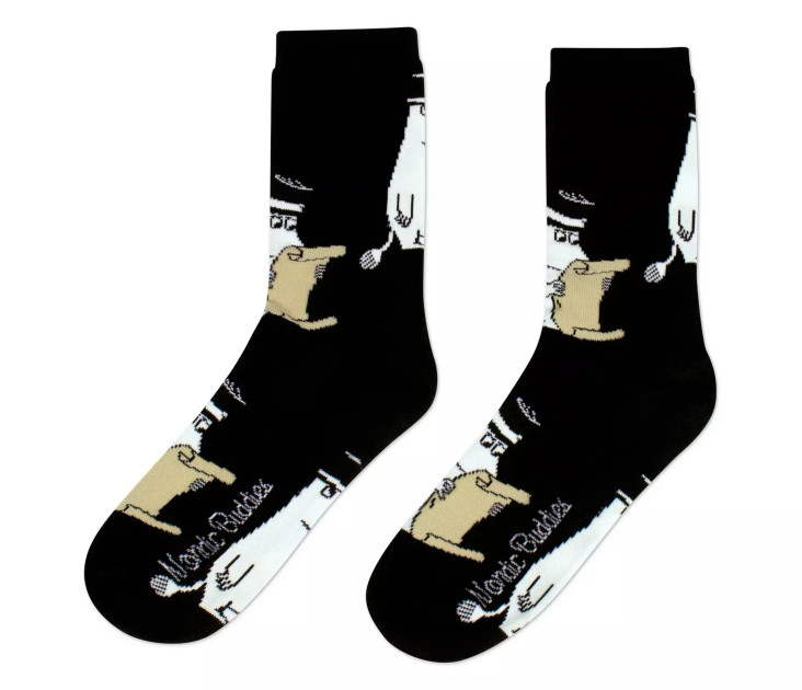 Muumipappa lueskelee miesten sukat - Musta – Pellavaputiikki