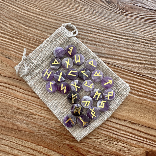 Viikinki Riimut, Ametisti – HunaMahina Witch Shop