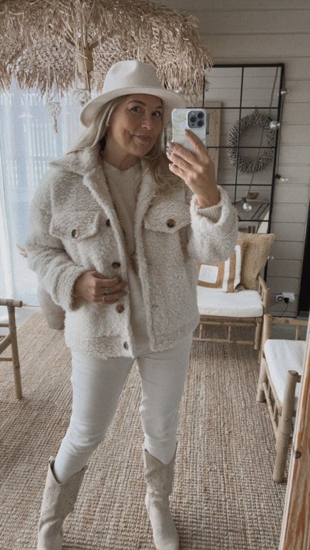 VAATTEET JA ASUSTEET – Verkkokauppa Wilhelmiina