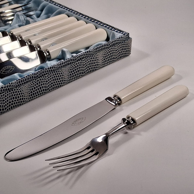 Aterinsarja, Fiskars R, 6kpl haarukka + 6kpl veitsi – VIGEA
