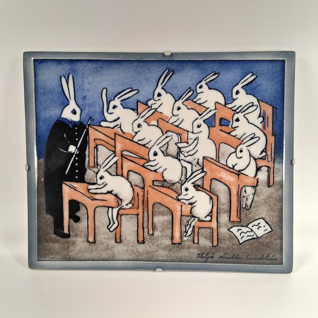 Wall plate, Bunny school, Arabia, Heljä Liukko-Sundström – VIGEA