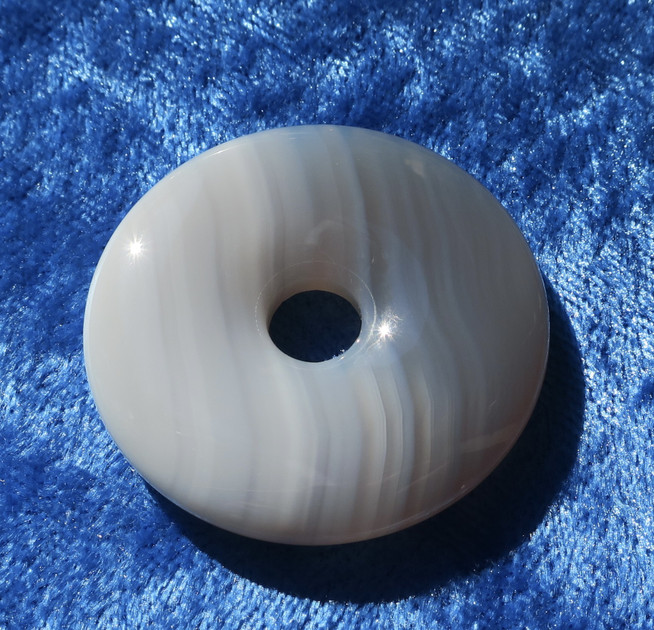 Riipus kalsedoni kividonitsi 40mm vaalea siniharmaa akaatti ...