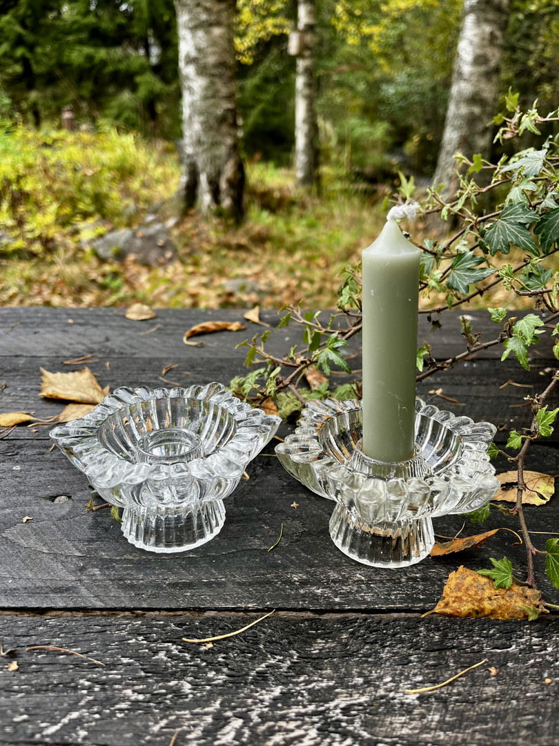 Riihimäen lasin tyylikäs vanha kynttilänjalka - Patinaputiikki