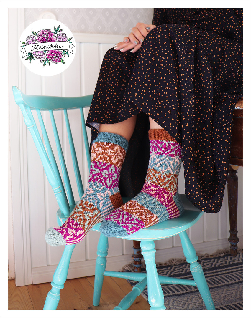 Eedit, neuleohje kirjoneulesukkiin - Handmade by Heini -verkkokauppa